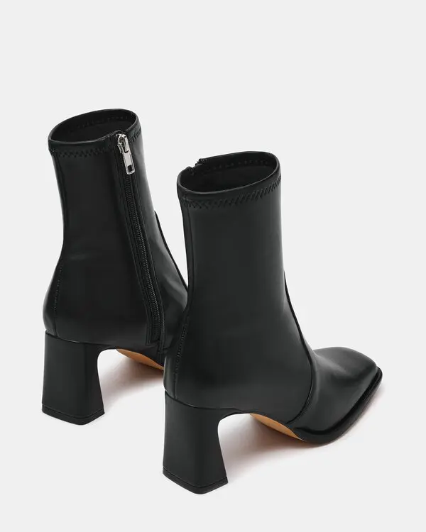 Steve Madden Haelyn Block Heel Booties