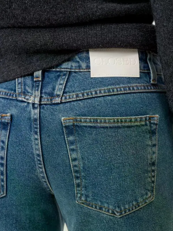 Closed Jora Jeans