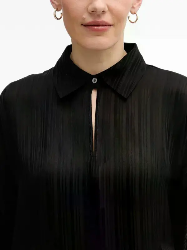Sisley Keyhole-detail Shirt