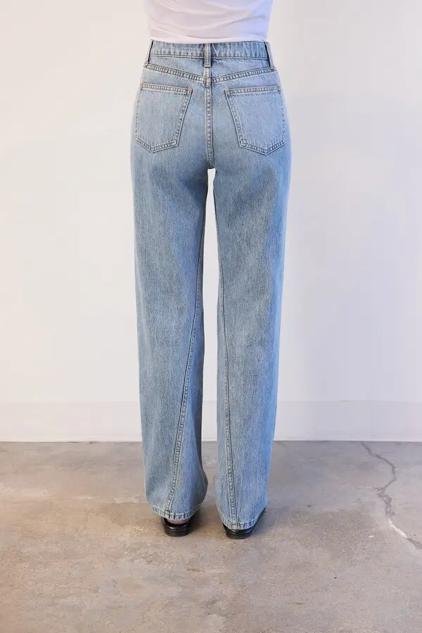 SAME The Relaxed Twist Jean - 90s Medium