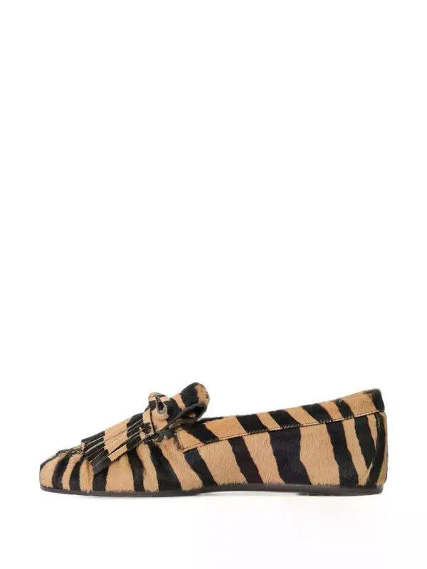 STUART WEITZMAN Britt Fringe Loafers