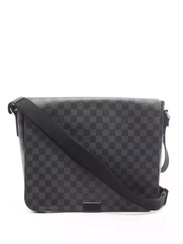 LOUIS VUITTON 2014 Gm District Messenger Bag