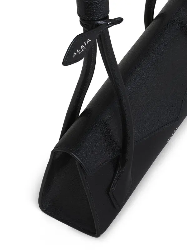 Alaïa Small Le Teckel Flap Bag In Shiny Leather - Black