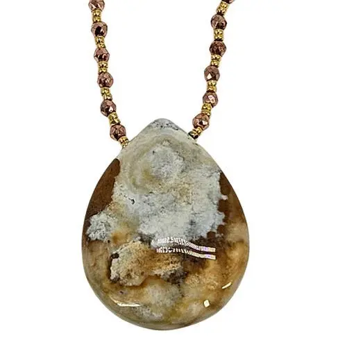 MADISON BEVERLY HILLS Gem Pendant Necklace - Beige
