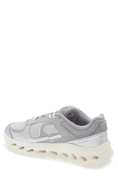 On Cloudtilt Arc Running Shoe - Alloy/ivory