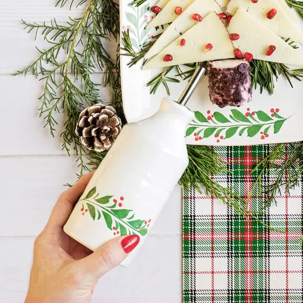 VIETRI Aria Holiday Oil Bottle