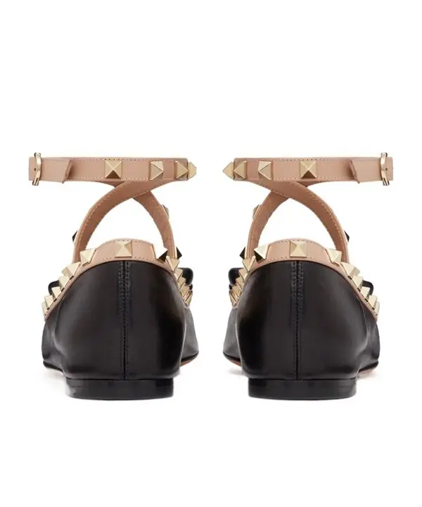 Valentino Garavani Round-toe Flat Shoes