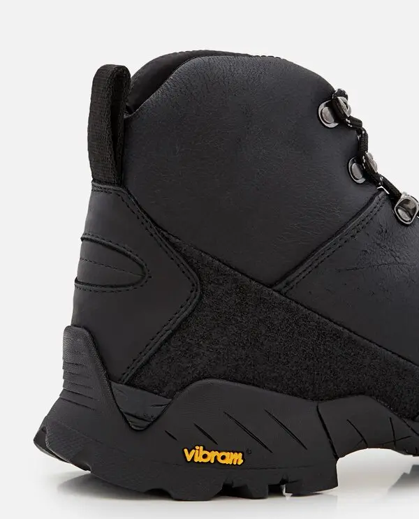 ROA Round-toe Lace-up Boots