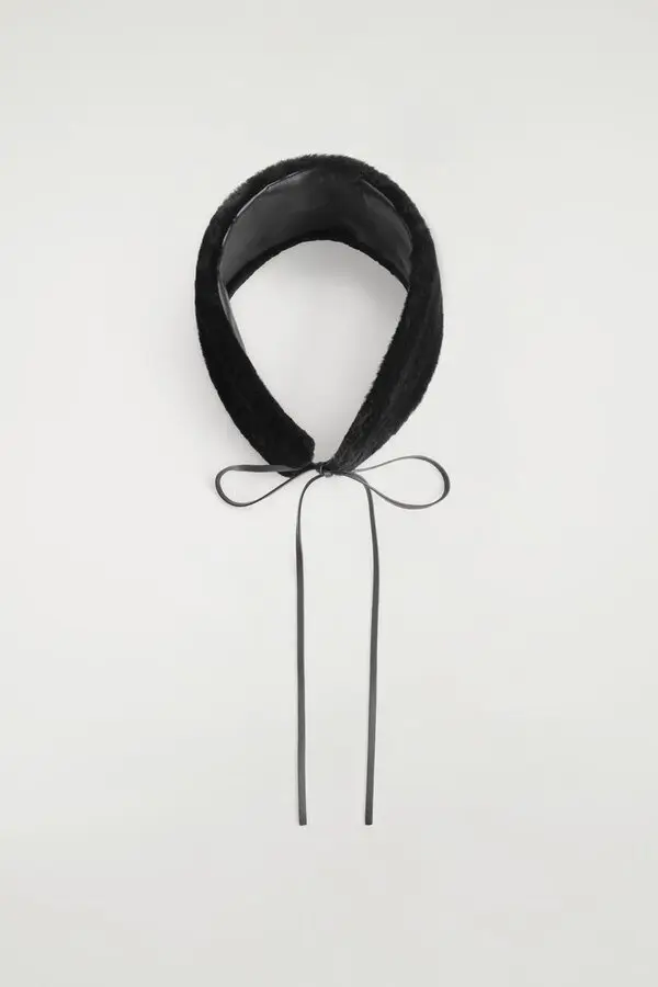 Cos Shearling Earmuffs - Black
