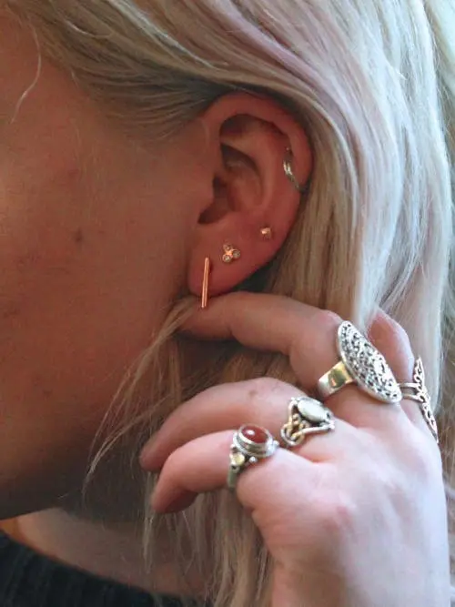 FAIR ANITA Mini Stud Set - Brass