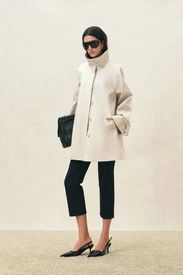 Fabrique Elowen Pleated Back Cape Trench Coat In Cotton Twill