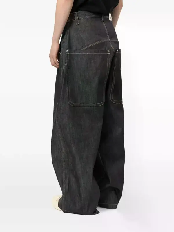 PROTOCOL INDEX Curved-seam Jeans