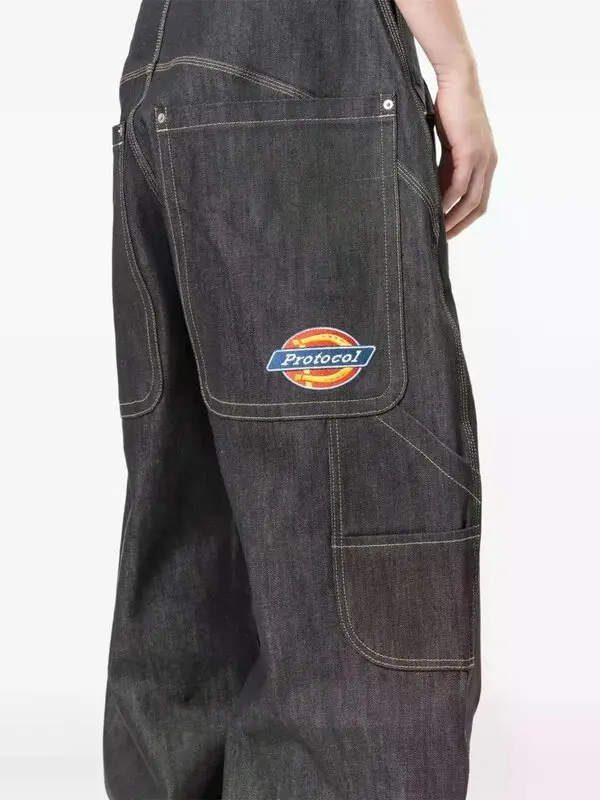 PROTOCOL INDEX Curved-seam Jeans
