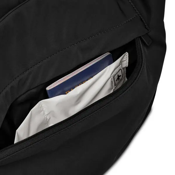 AWAY Featherlight Tote