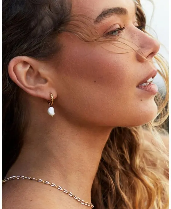 ATOLEA Hammered Pearl Hoop Earrings - Gold