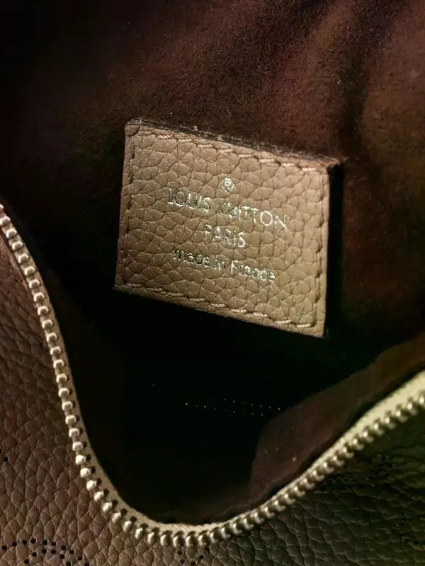 LOUIS VUITTON Babylone Handbag Mahina Leather Bb Hobo Bag