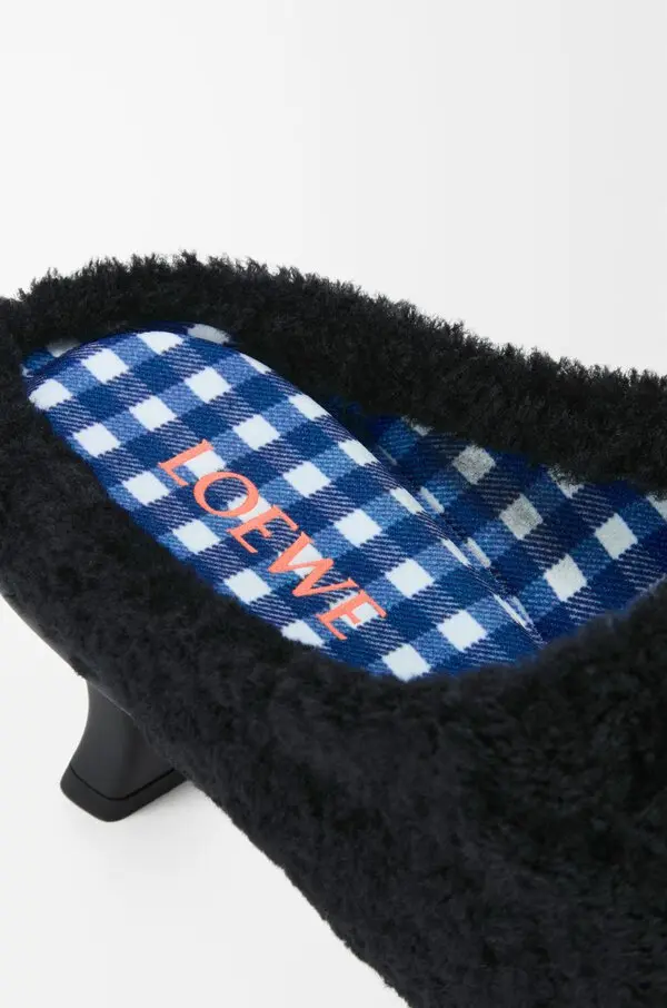 Loewe Dive Mule In Shearling - Black