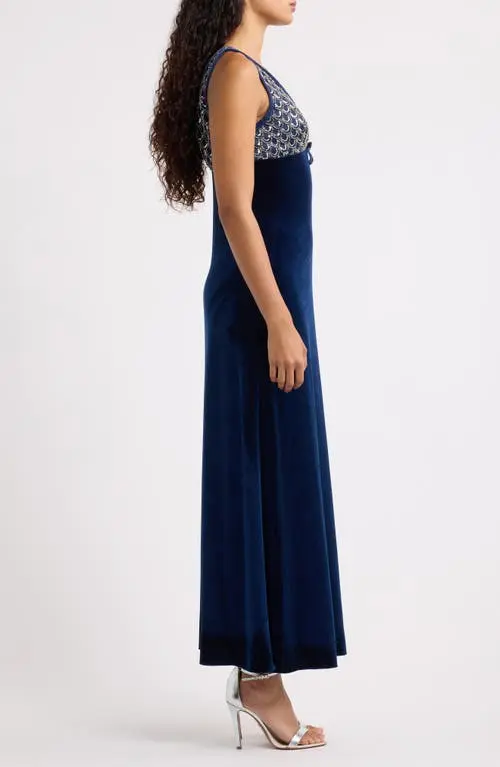 Saylor Serafina Sequin Sleeveless Velvet Gown