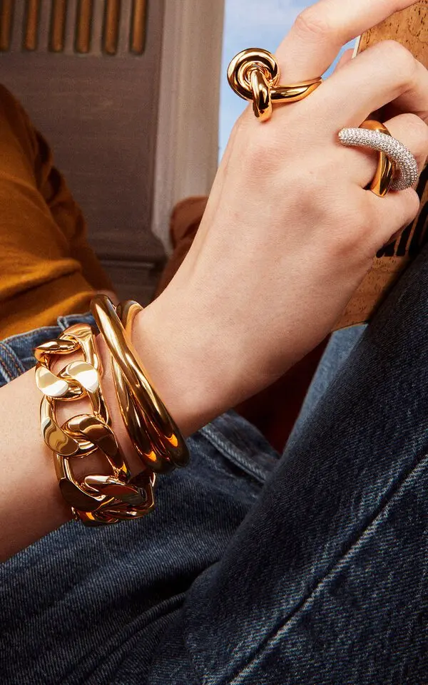 ENGELBERT Infinity Loop Cuff Medium