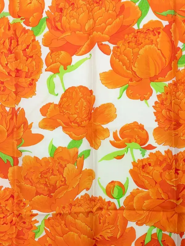 Hermès 2000-2026 Les Pivoines Silk Scarf 90 Scarves