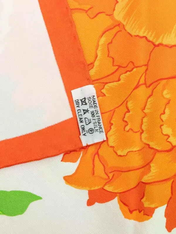 Hermès 2000-2026 Les Pivoines Silk Scarf 90 Scarves