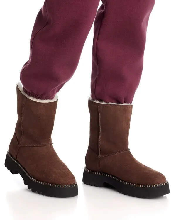 UGG Uptowner Shearling Lined Short Boots - Burnt Cedar