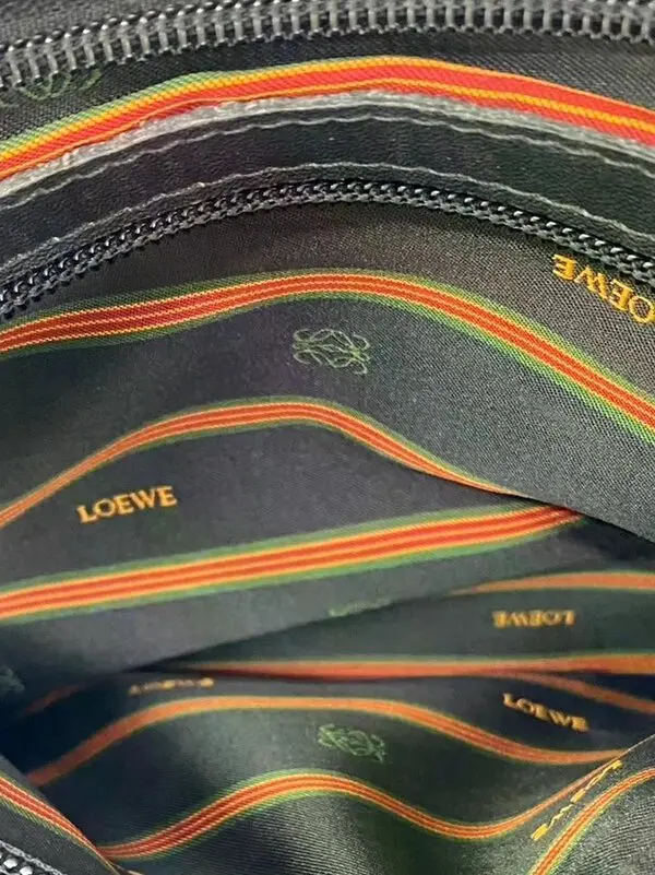 Loewe 2010-2026 Leather Anagram Handbag