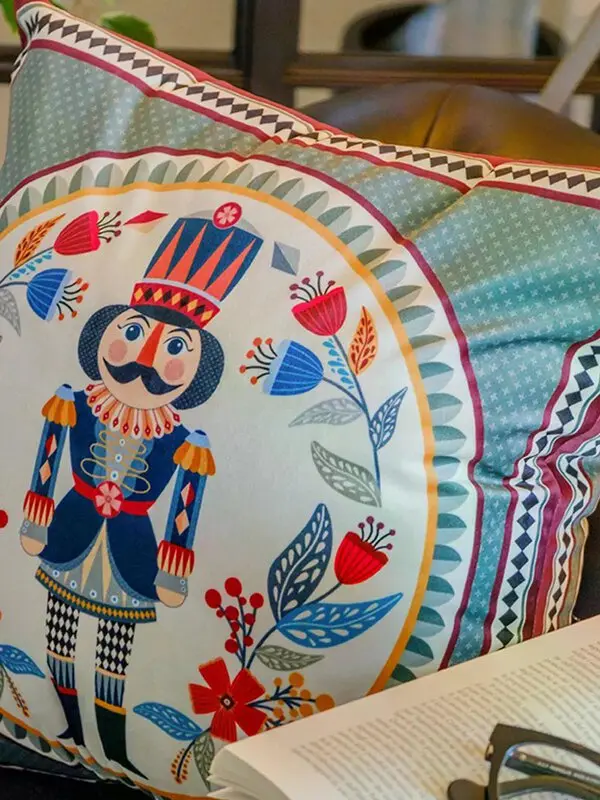 VESTA Nutcracker Folk-motif Cushion