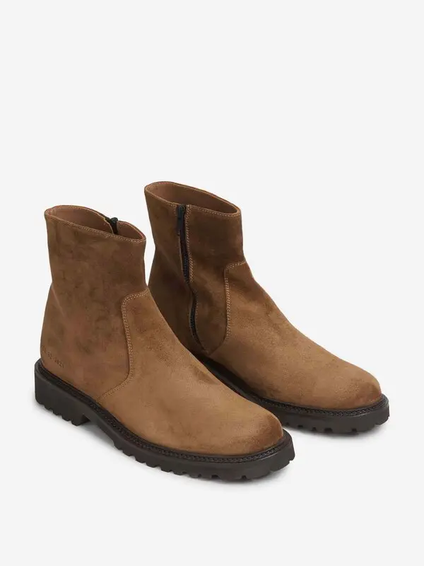 COMMON PROJECTS Round Toe Ankle Boots