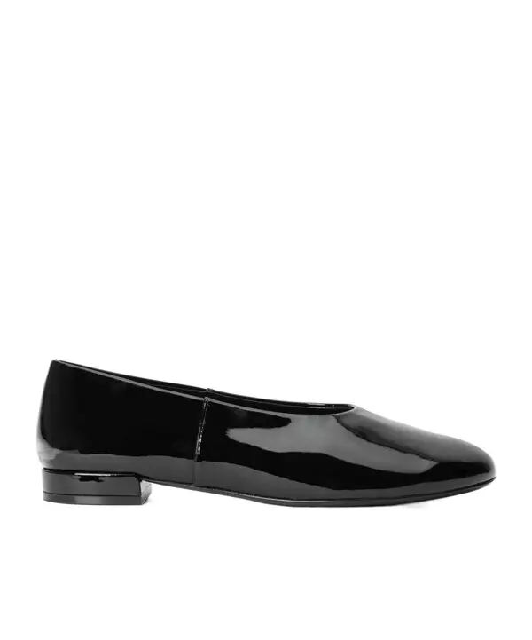 STUART WEITZMAN Lenny Flat