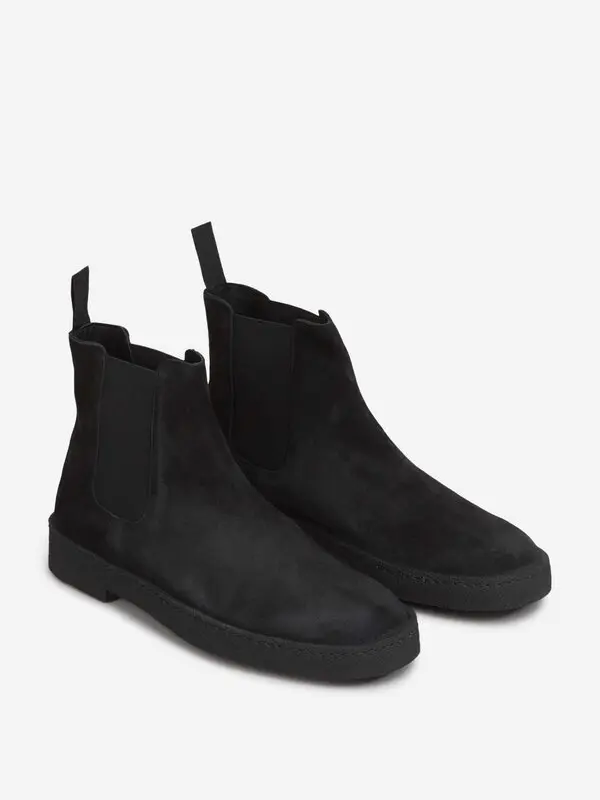 COMMON PROJECTS Chelsea Boots