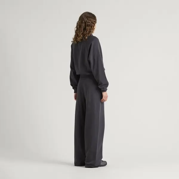 END. Classic Quarter Zip