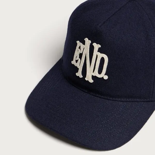 END. Monogram Hitch Lc Cap