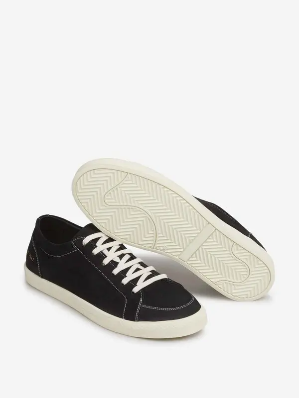 COMMON PROJECTS Lace-up Casual Shoes