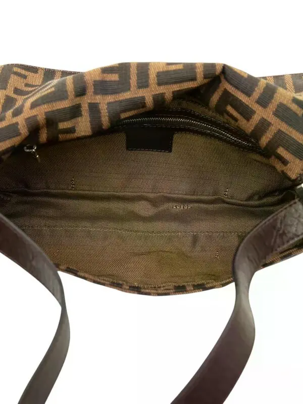 Fendi 2000-2010 Zucca Canvas Baguette Shoulder Bag