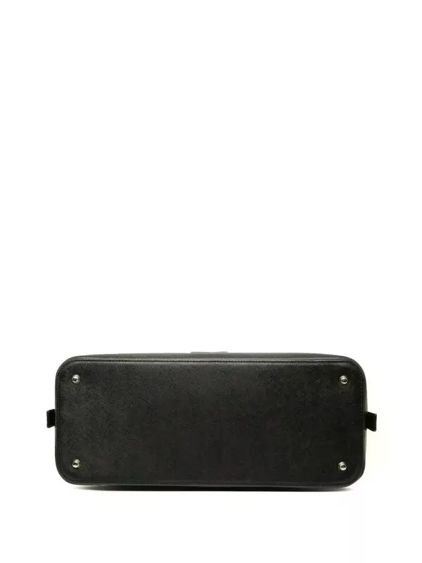 Burberry 2000-2017 Leather Front Pocket Handbag