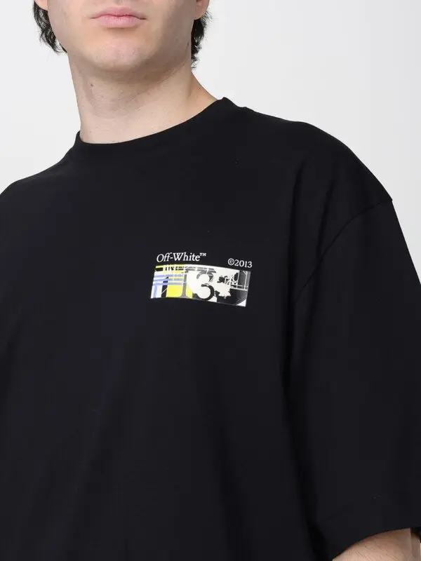 Off-White Cotton T-shirt With Contrasting Arrow Logo And Dropped Shoulders - Black