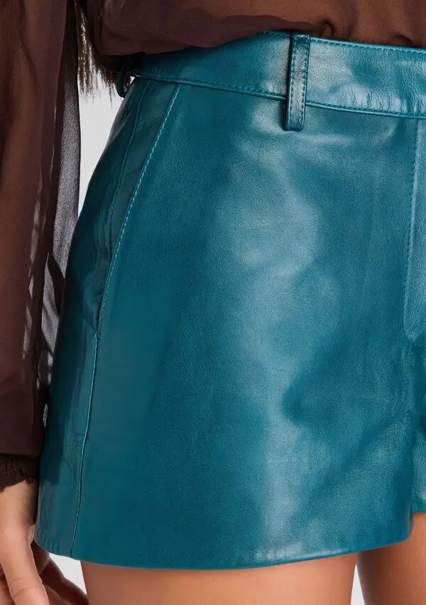 Retrofete Naya Leather Short