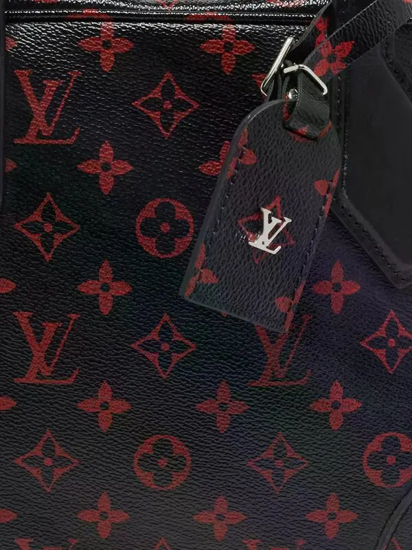 LOUIS VUITTON 2015 Mm Dora Soft Monogram Tote Bag