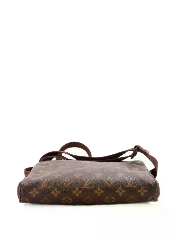 LOUIS VUITTON Trotteur Beaubourg Handbag Monogram Canvas Crossbody Bag