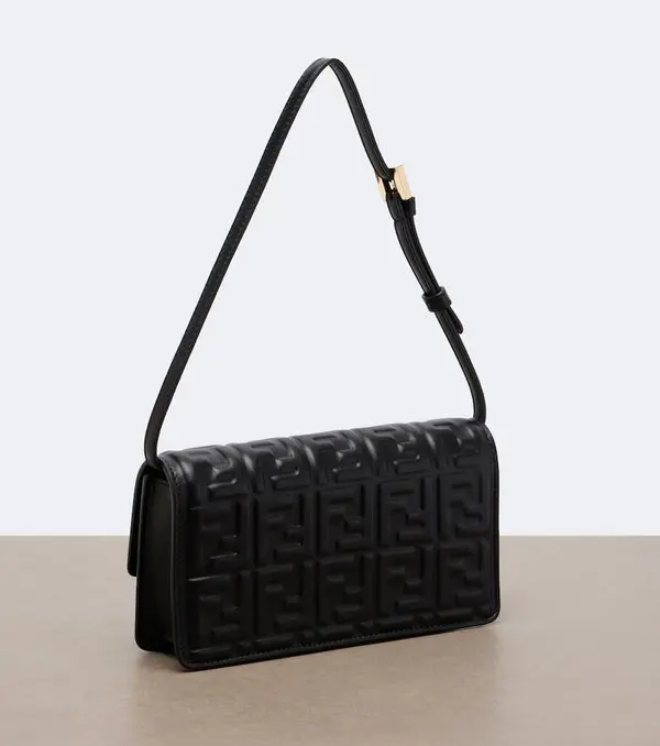 Fendi Tube Ff Leather Wallet On Chain - Black