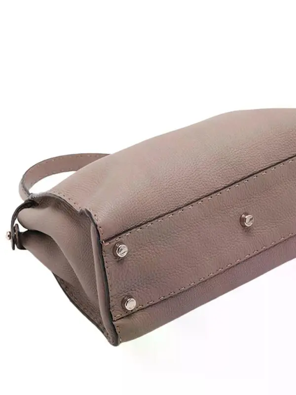 Fendi 2000-2010 Medium Leather Selleria Peekaboo Iconic Satchel