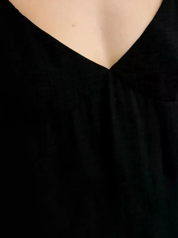 GESTUZ Gzcamila V-neck Strap Top