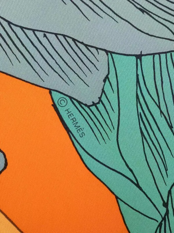 Hermès 1990-2010 Etude Pour Un Iris Arc En Ciel Silk Scarf 90 Scarves - Orange