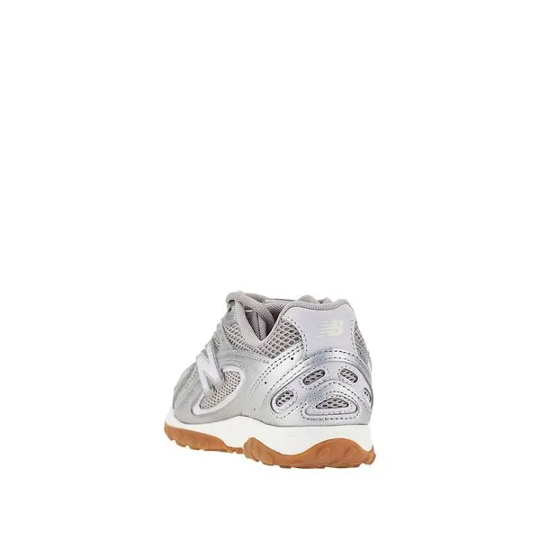 NEW BALANCE 204l Sneakers - Silver
