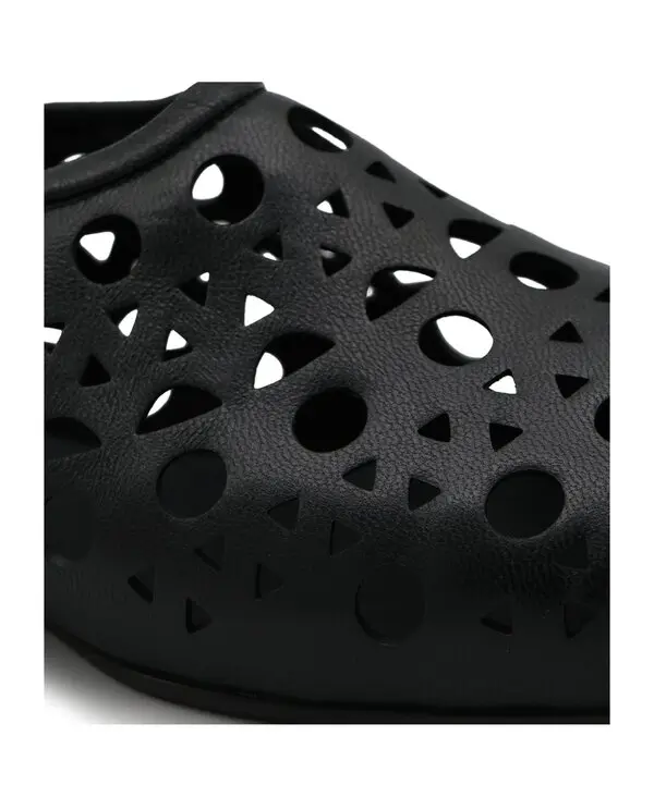 Alaïa Laser-cut Flat Shoes - No