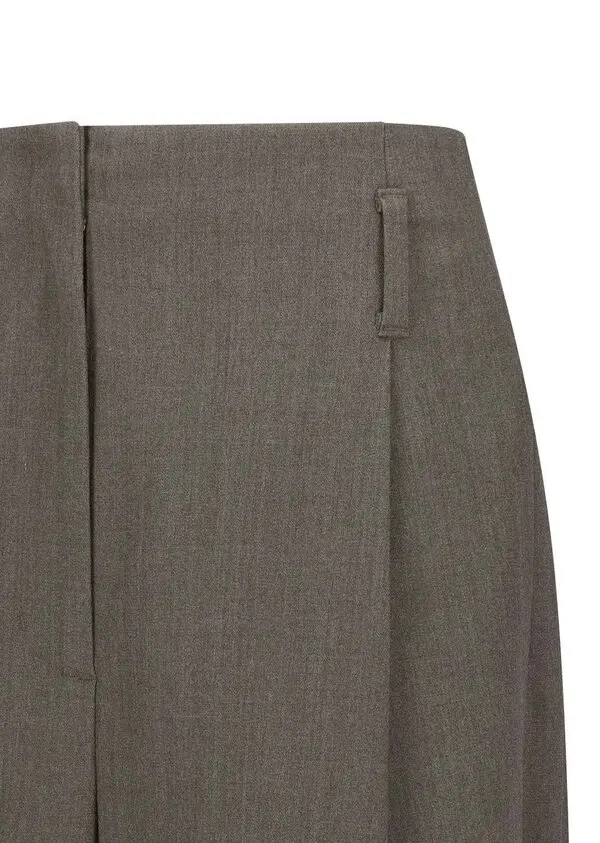 AMOMENTO Straight Tuck Pants