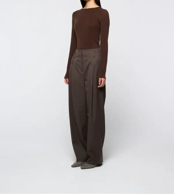 AMOMENTO Straight Tuck Pants