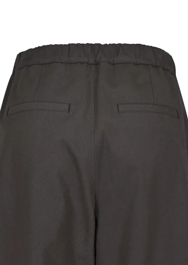 AMOMENTO Double-pleated Wide-leg Trousers