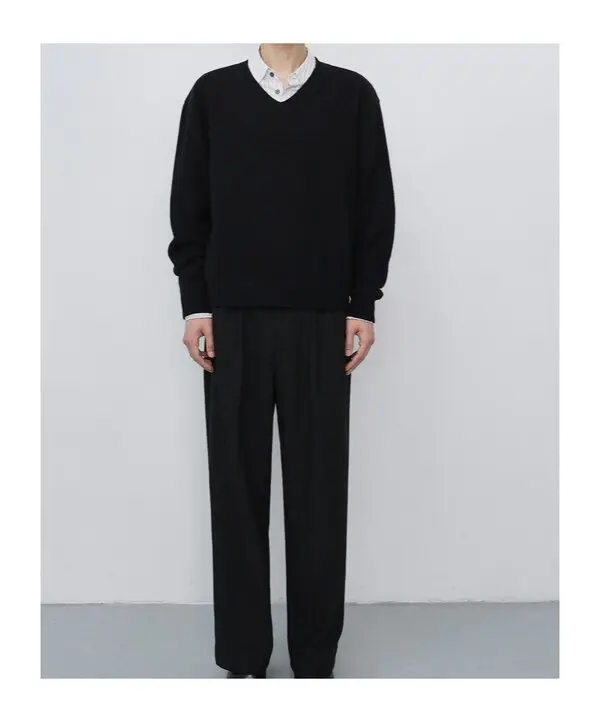 DUNST Cashmere V-neck Knitted Sweater